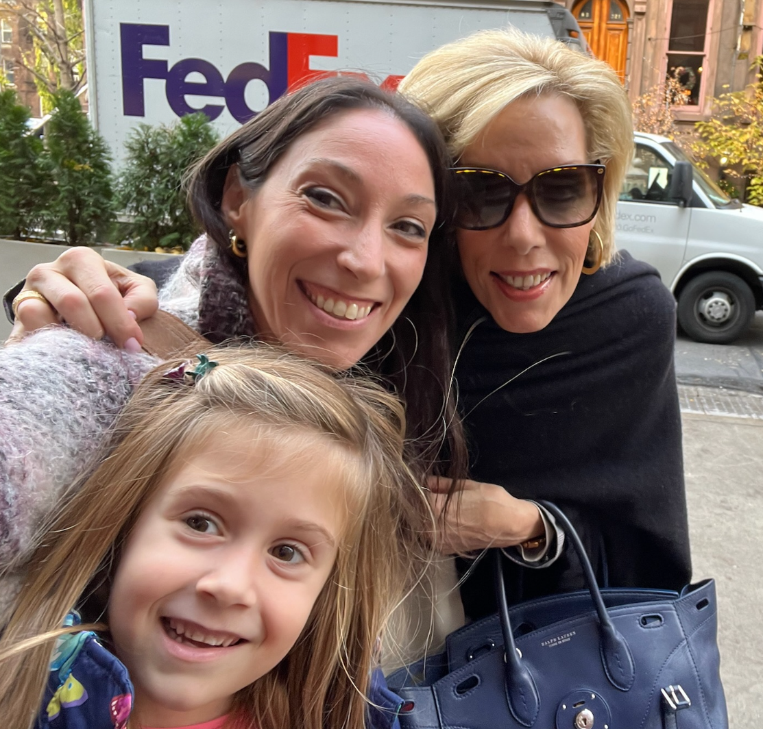 HOW BIG IS YOUR BAG? – Chic at 60ish!